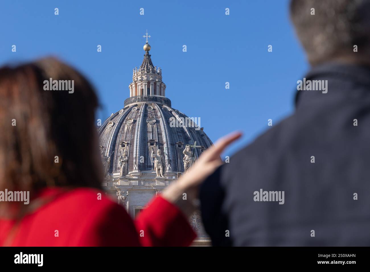 Rome, Italy. 29th Dec, 2024. Faithful wait for Pope Francis's Angelus ...