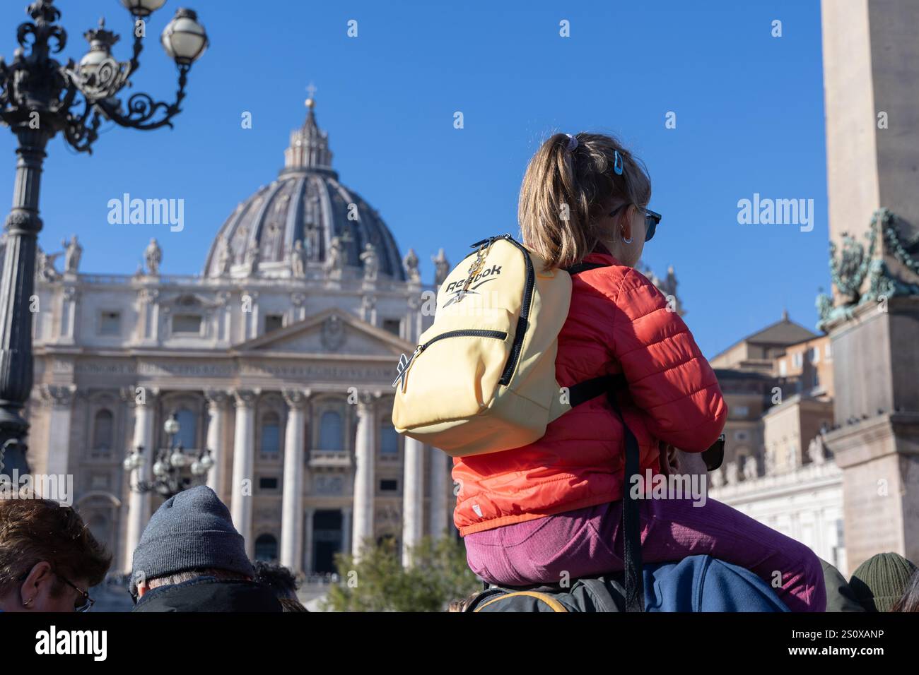 Rome, Italy. 29th Dec, 2024. Faithful wait for Pope Francis's Angelus ...