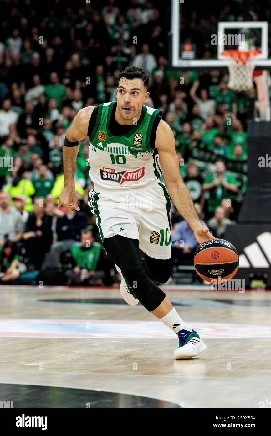Kostas Sloukas (Panathinaikos AKTOR Athens, 10) am Ball Turkish ...