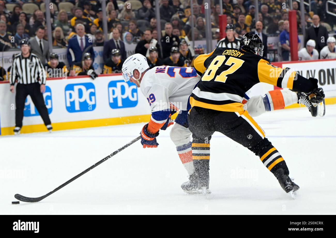 Pittsburgh, United States. 29th Dec, 2024. Pittsburgh Penguins center ...