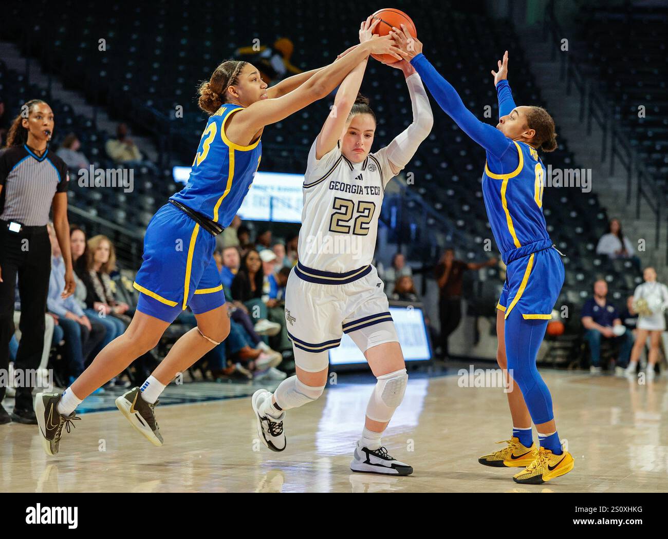 Atlanta, Georgia. 29th Dec, 2024. Inés Noguero (22) of Georgia Tech ...