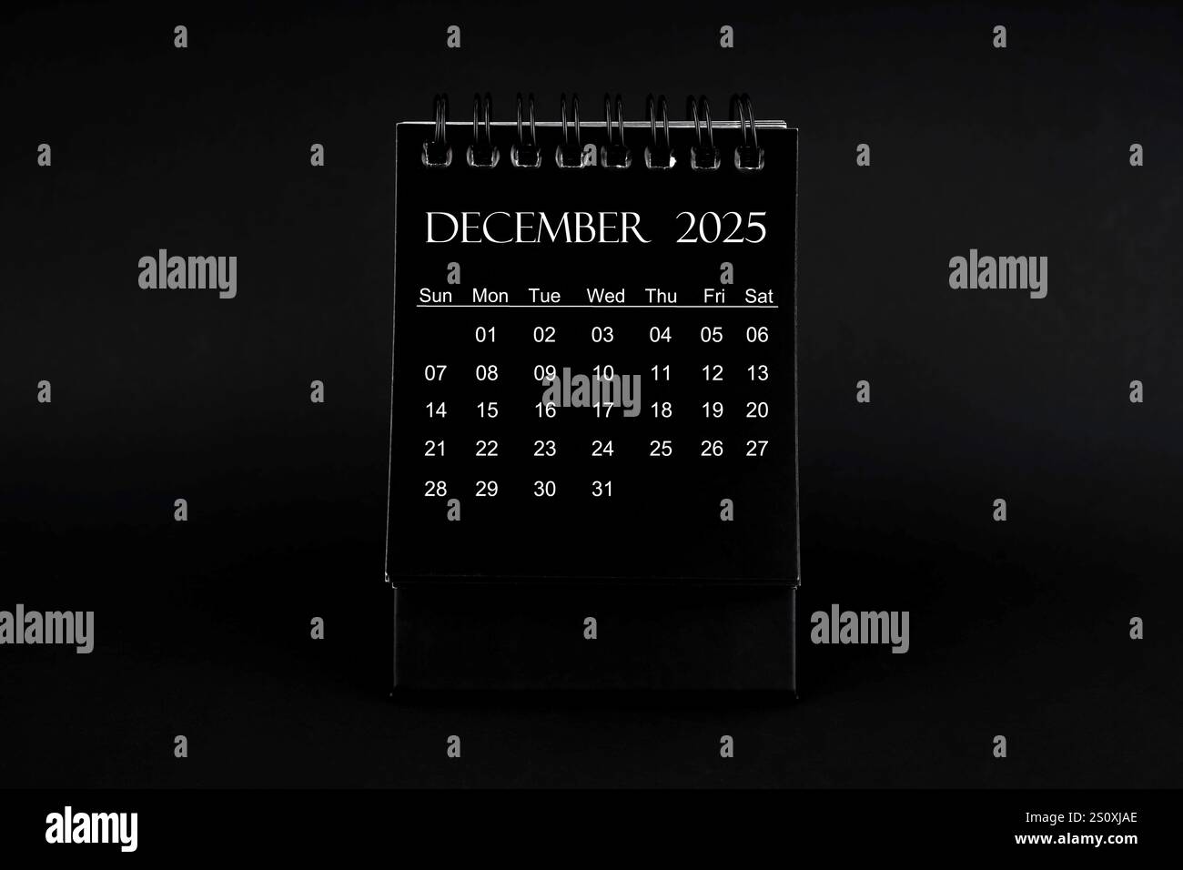 December 2025 bright office hi-res stock photography and images - Alamy
