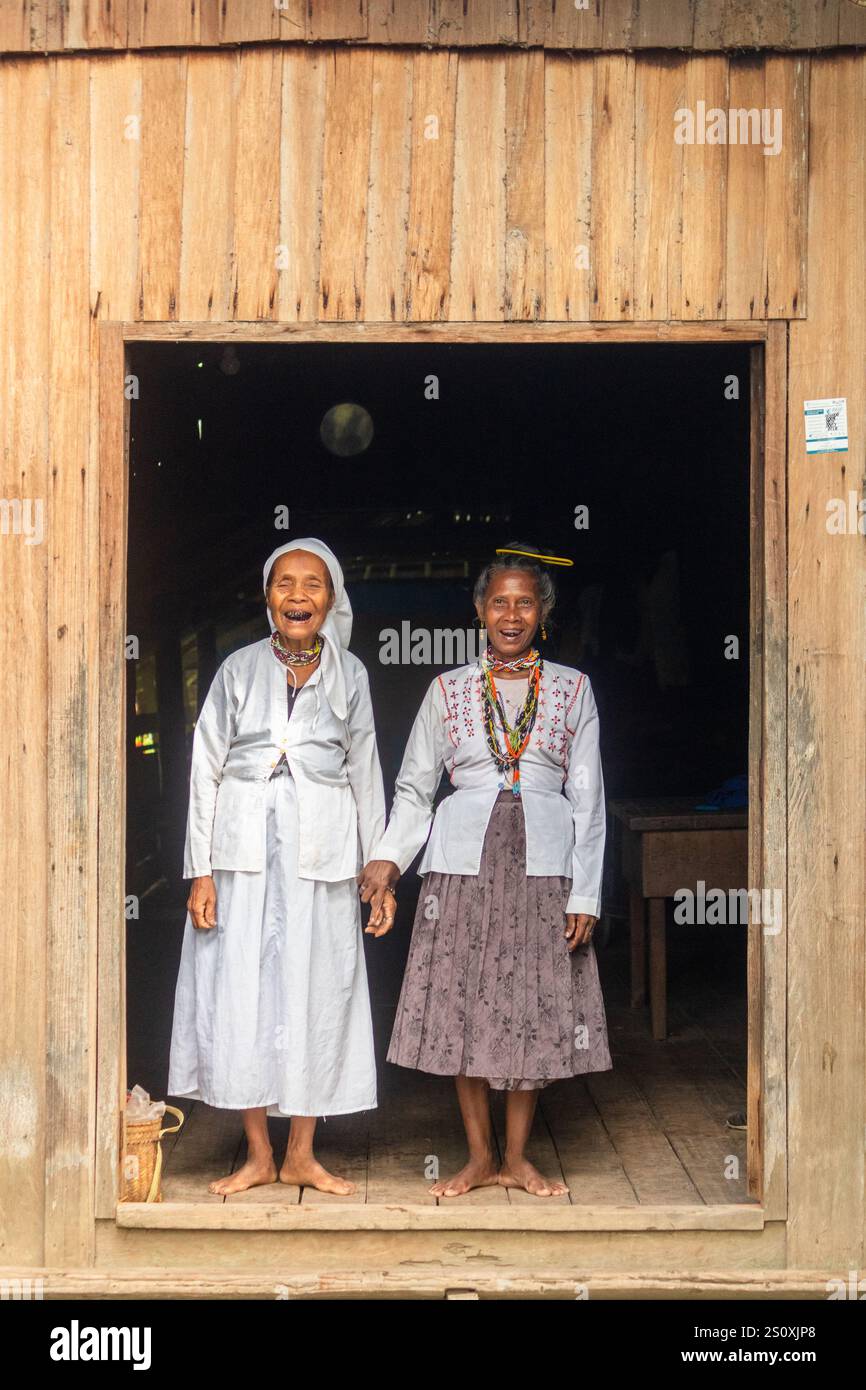 Two Arumanen Manuvu woman elders members of a Mindanao indigenous tribe ...