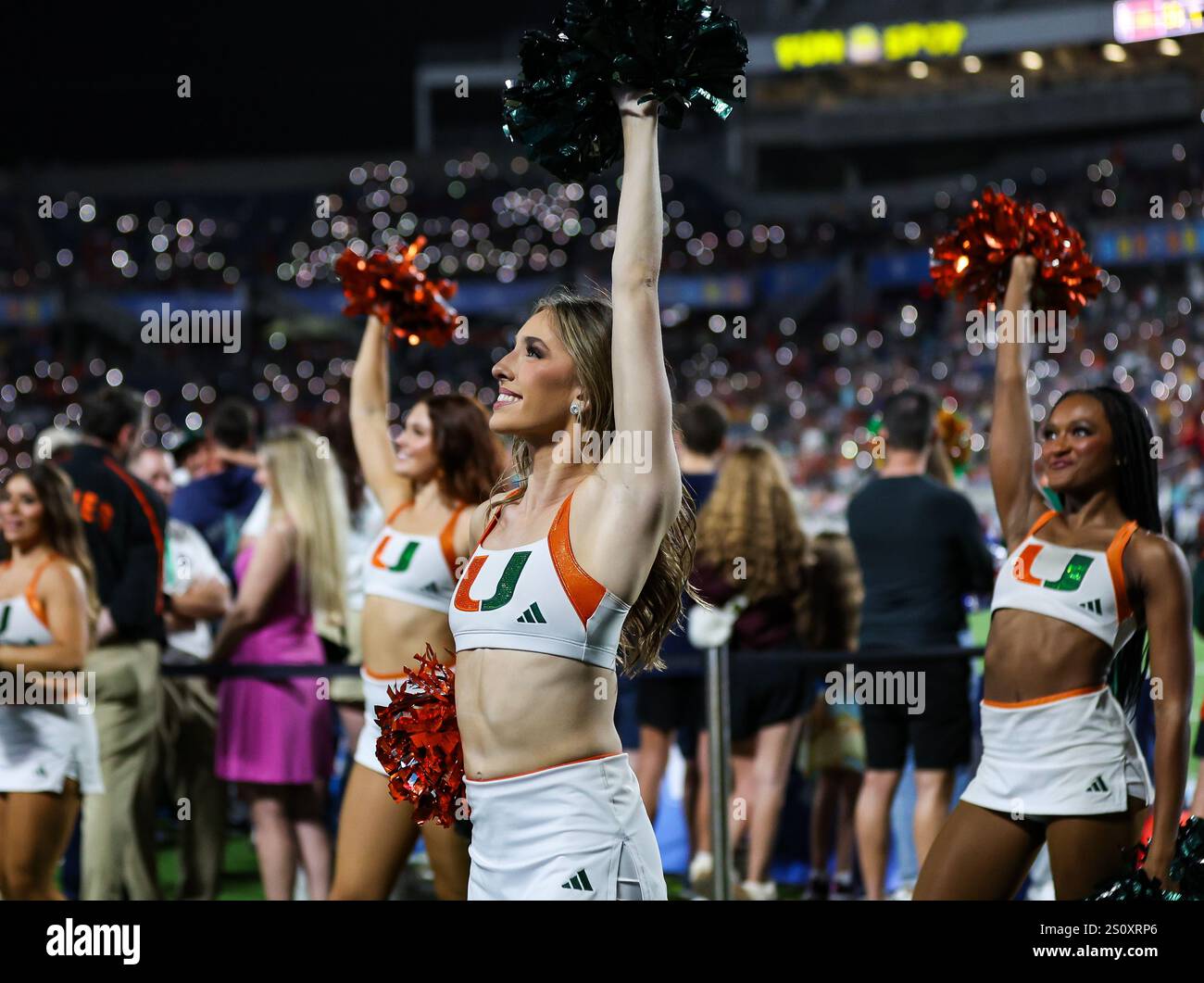 Orlando, FL, USA. 28th Dec, 2024. A Miami Sunsations dancer on the ...