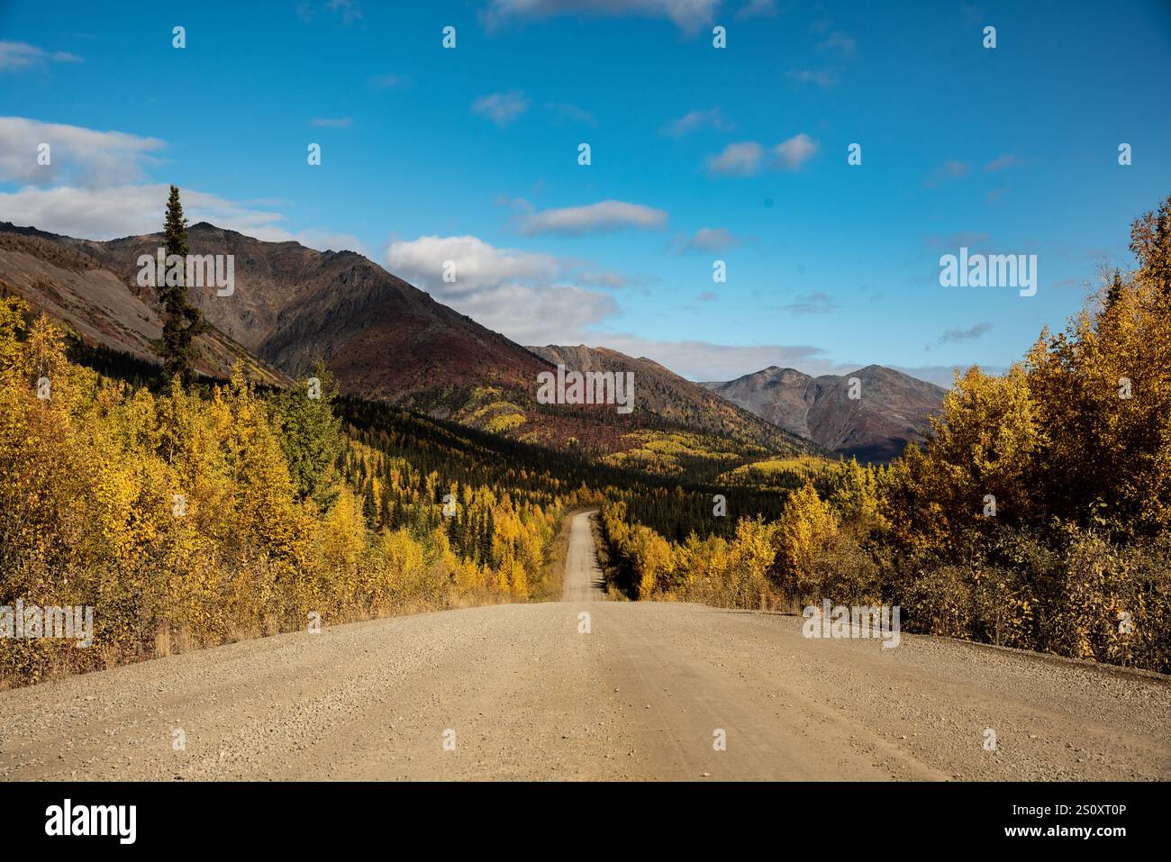 The wild & rugged Dempster Highway in northern Yukon Territory, Canada ...