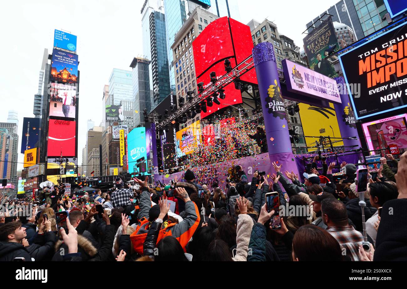 Sponsors and organizers of New Years Eve in Times Square throw ...