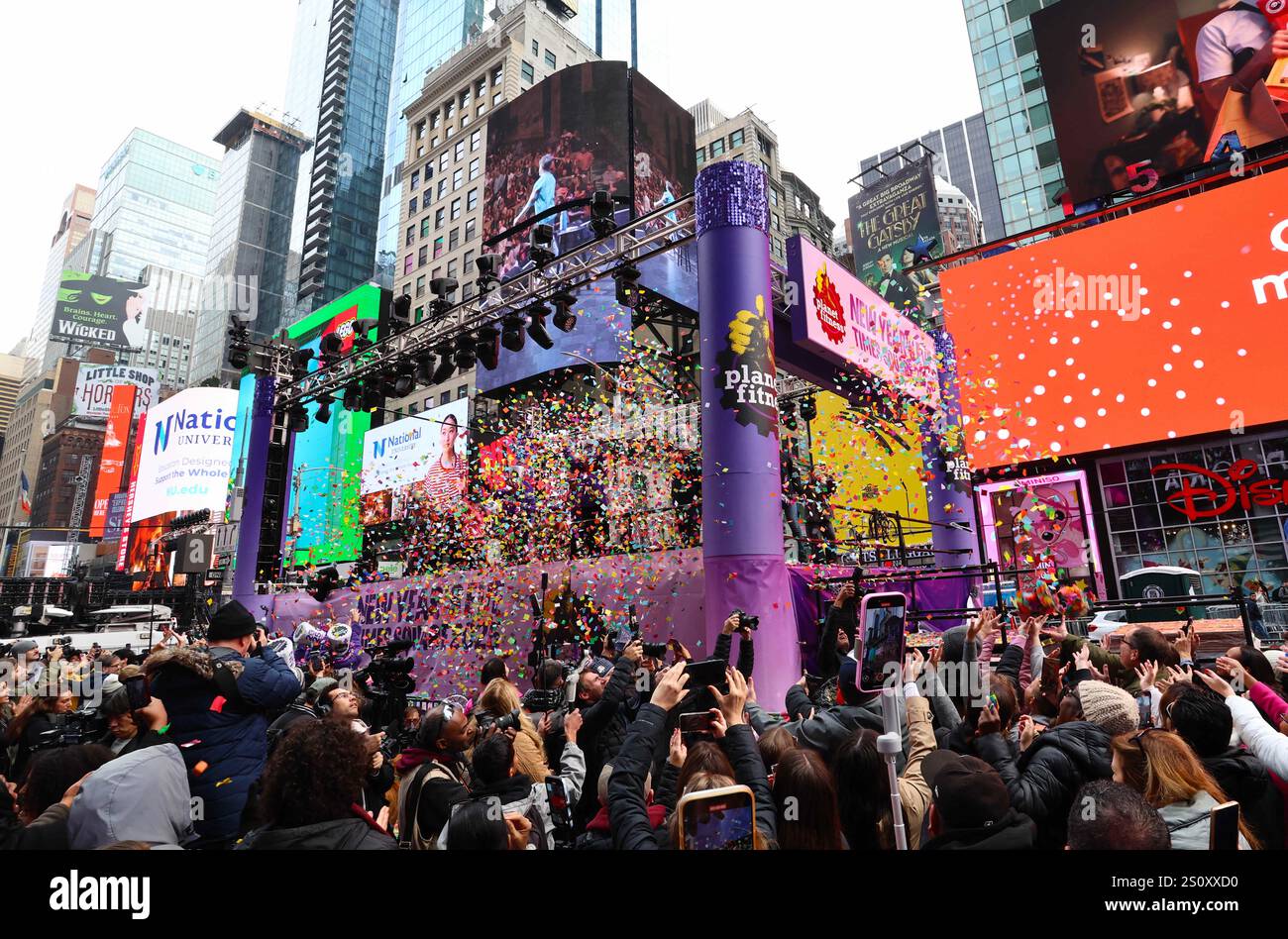 Sponsors and organizers of New Years Eve in Times Square throw ...