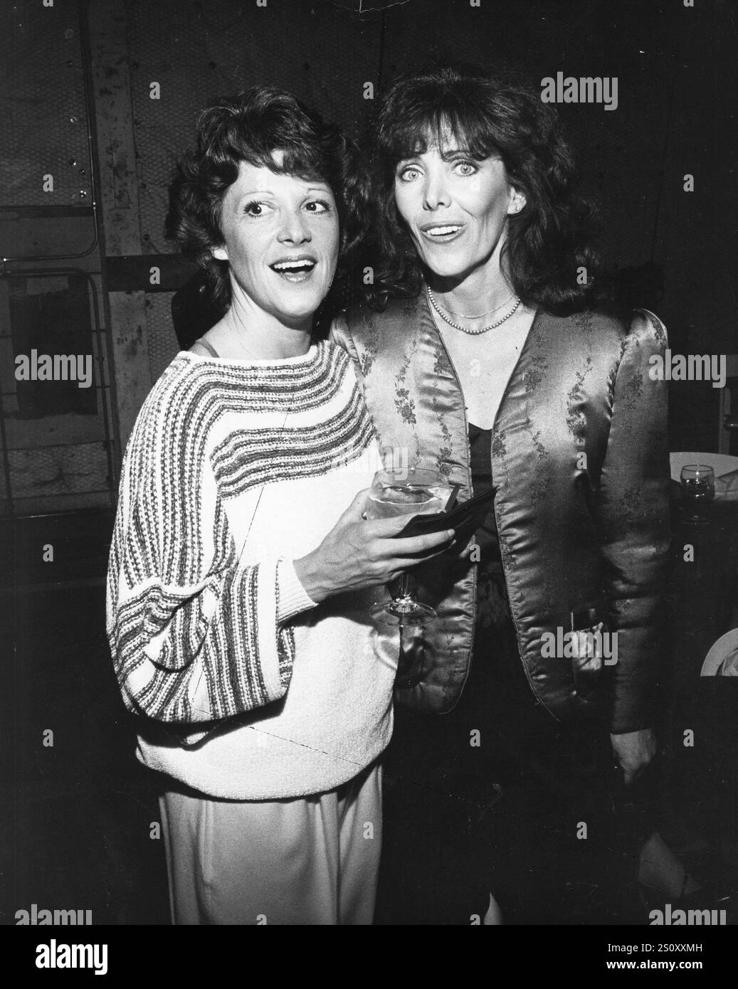 **FILE PHOTO** Linda Lavin Has Passed Away. Linda Lavin and Beth ...