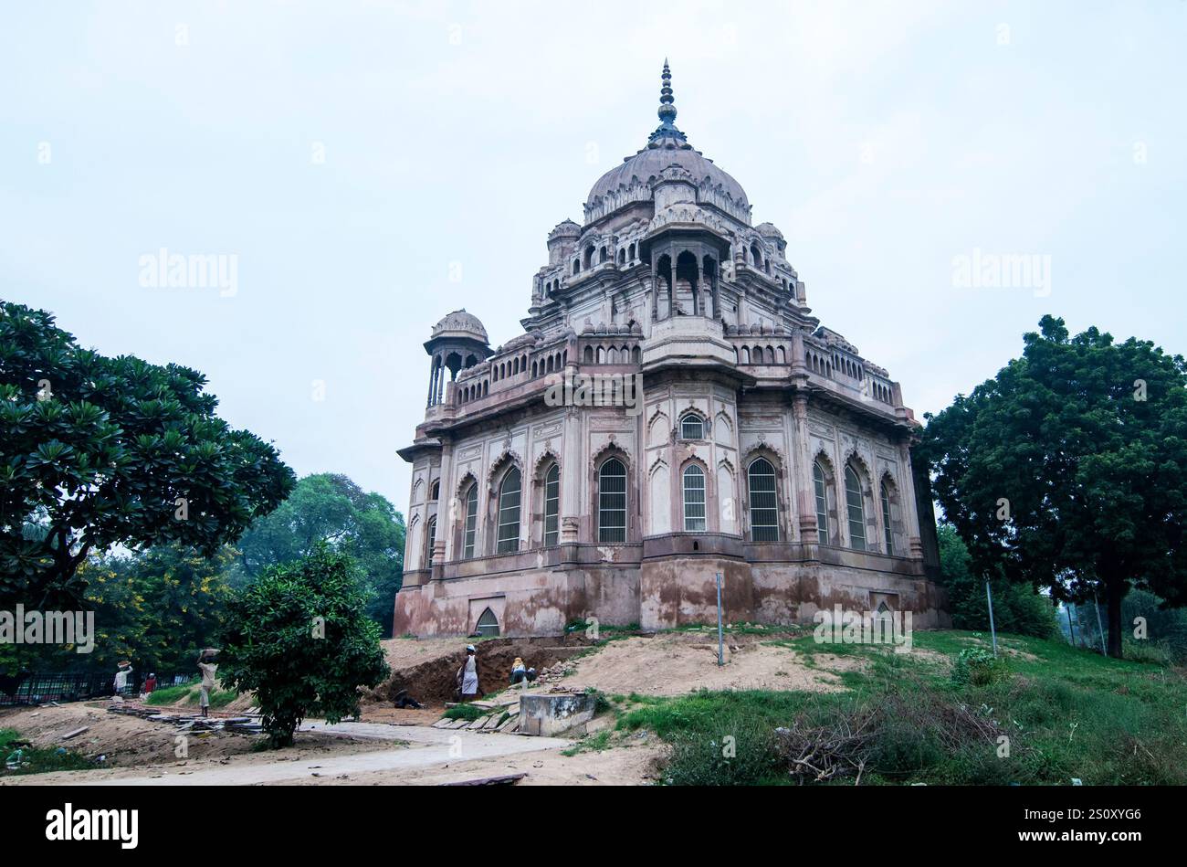 Tomb of Mushir Zadi in Lucknow, India Stock Photo - Alamy