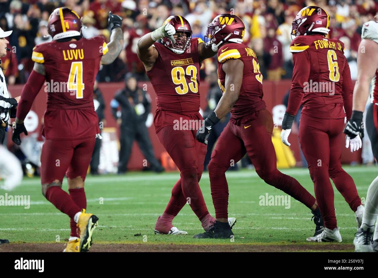 Washington Commanders defensive tackle Jonathan Allen (93) celebrates ...