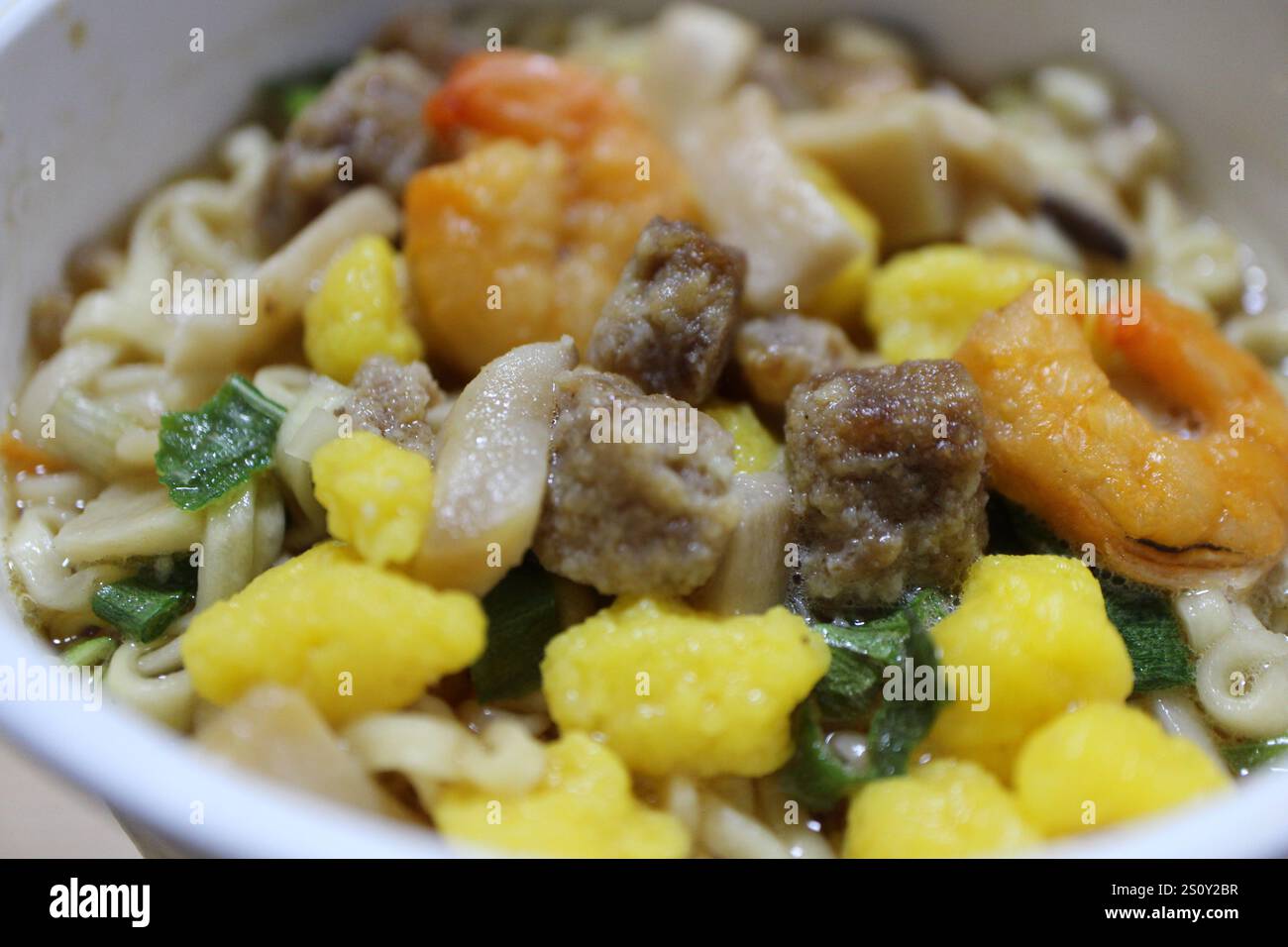 Japanese cup ramen noodles (cooked Stock Photo - Alamy