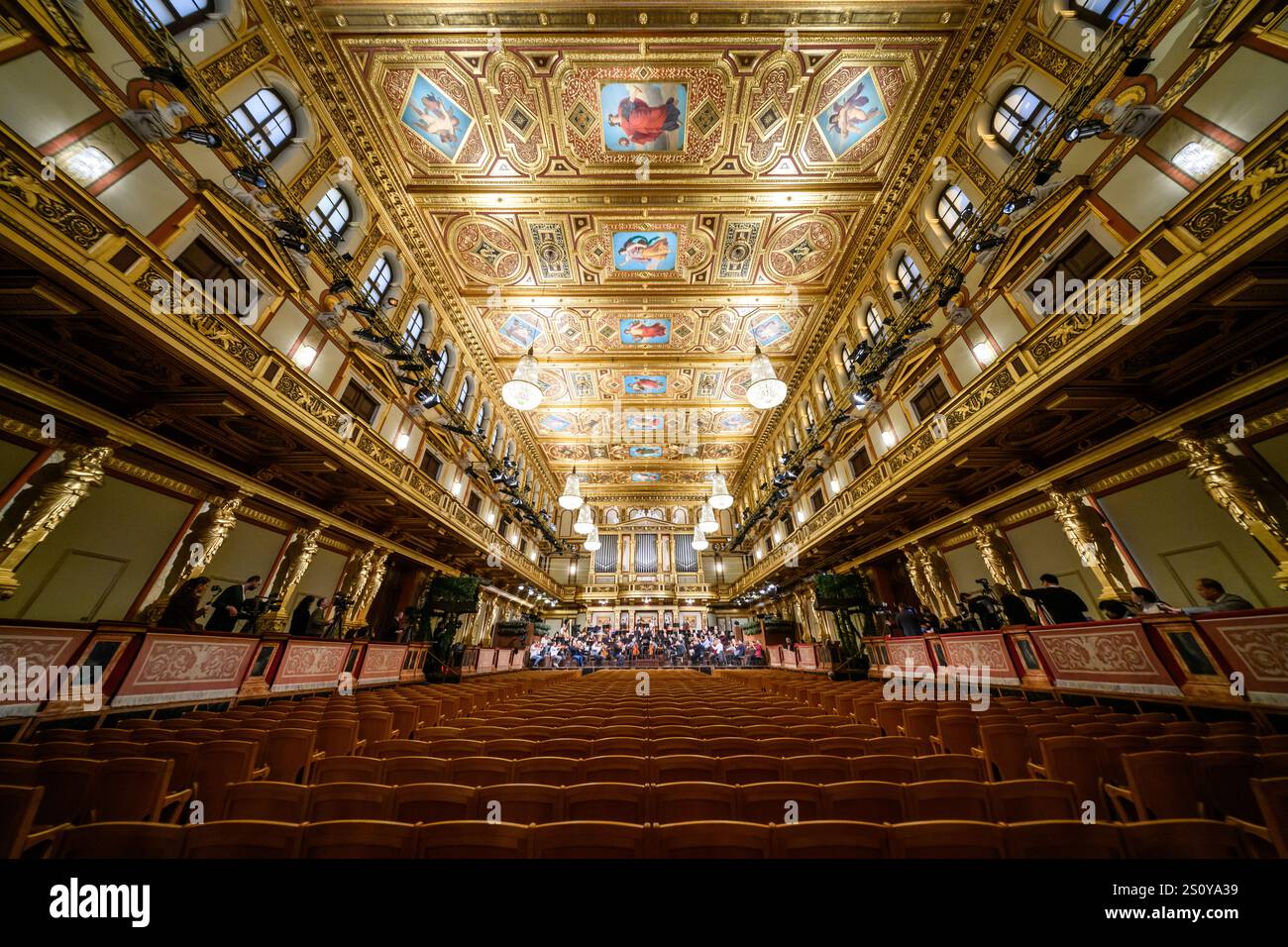 Overview of the Great Hall of the Musikverein on Saturday, December 28 ...