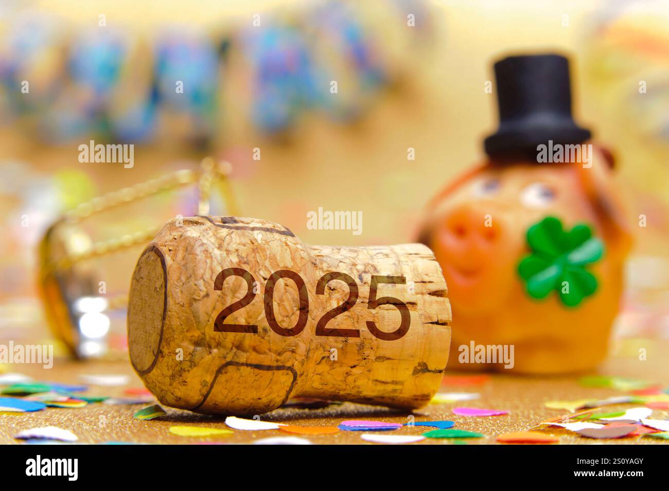 Neujahr 2025 Symbolfoto zu Neujahr und Jahreswechsel 2024/2025 mit ...