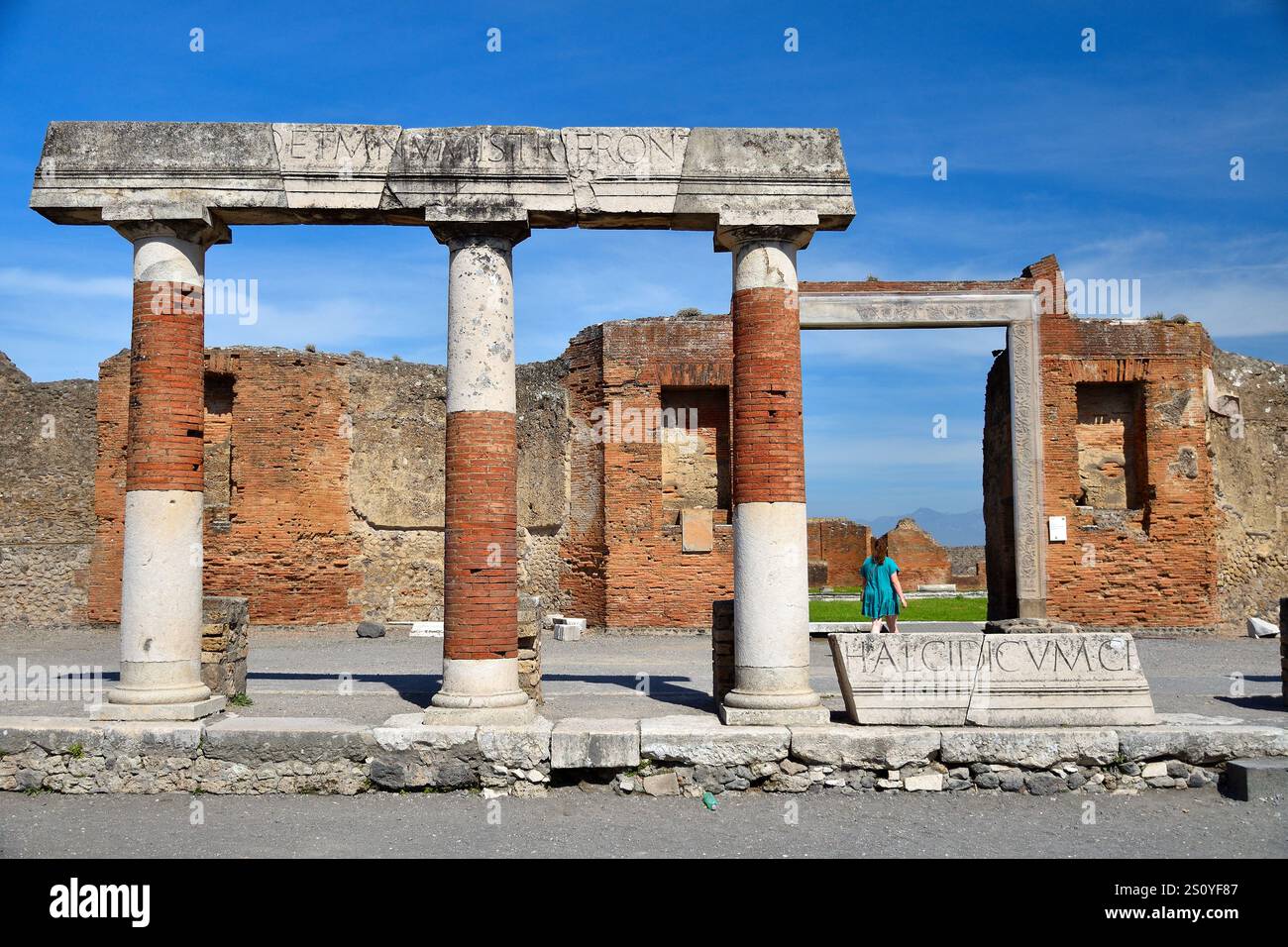 The Roman ruins of Pompeii Stock Photo - Alamy