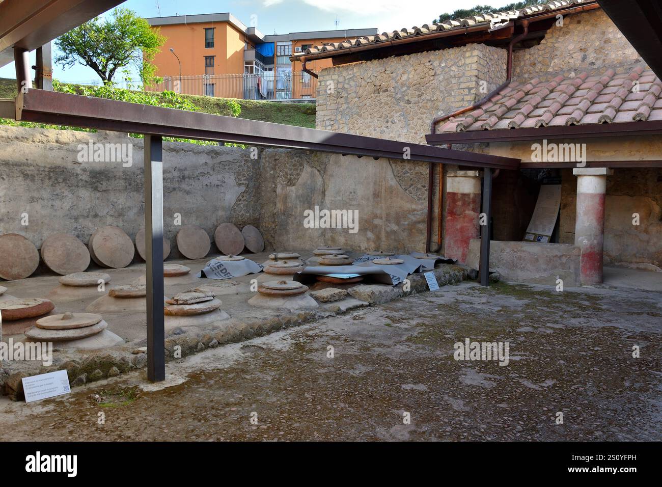 Villa Regina and Museum in Boscoreale Stock Photo - Alamy