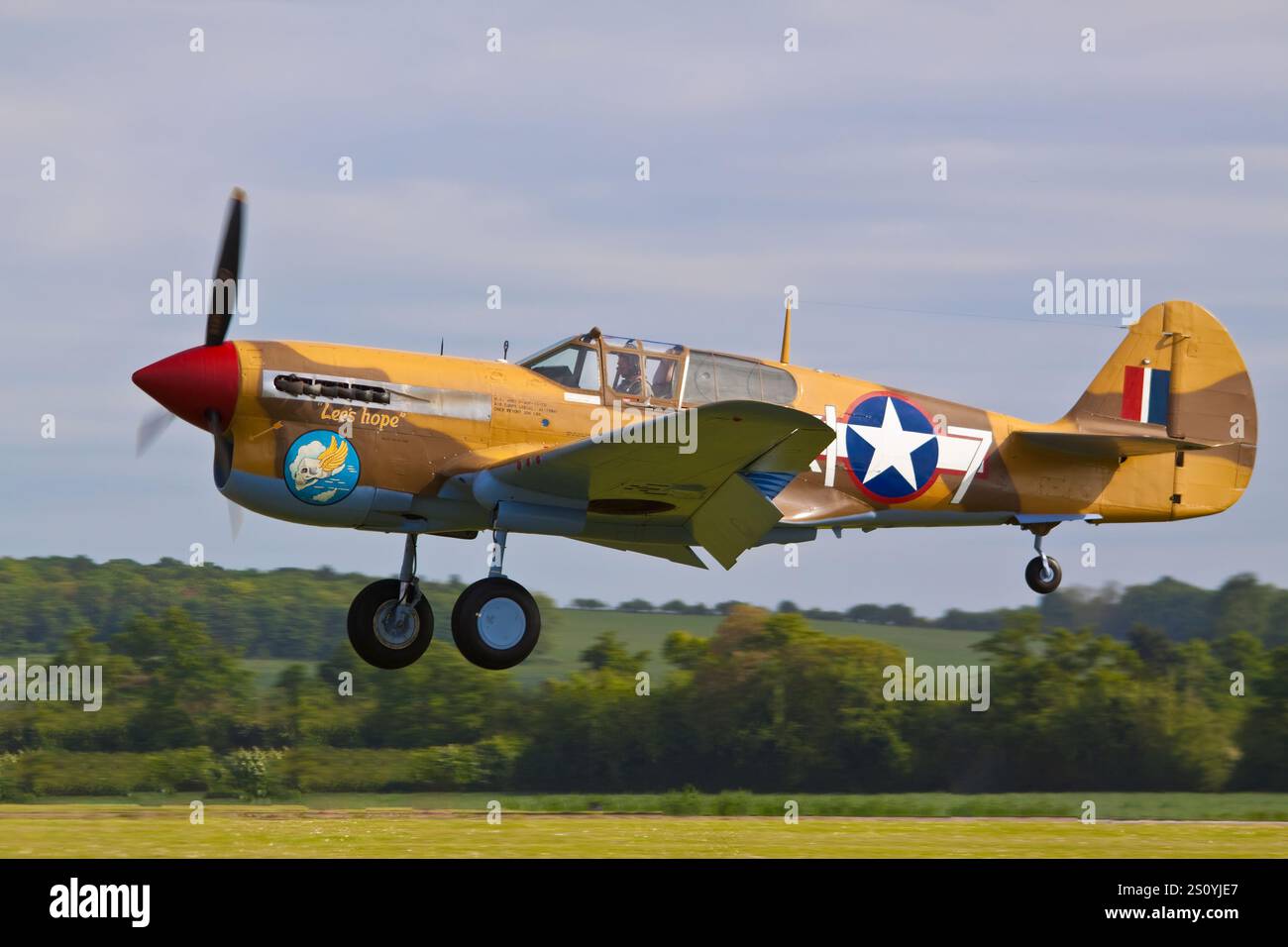 Curtiss P-40F Warhawk, fighter aircraft, Lees Hope, in flight, landing ...