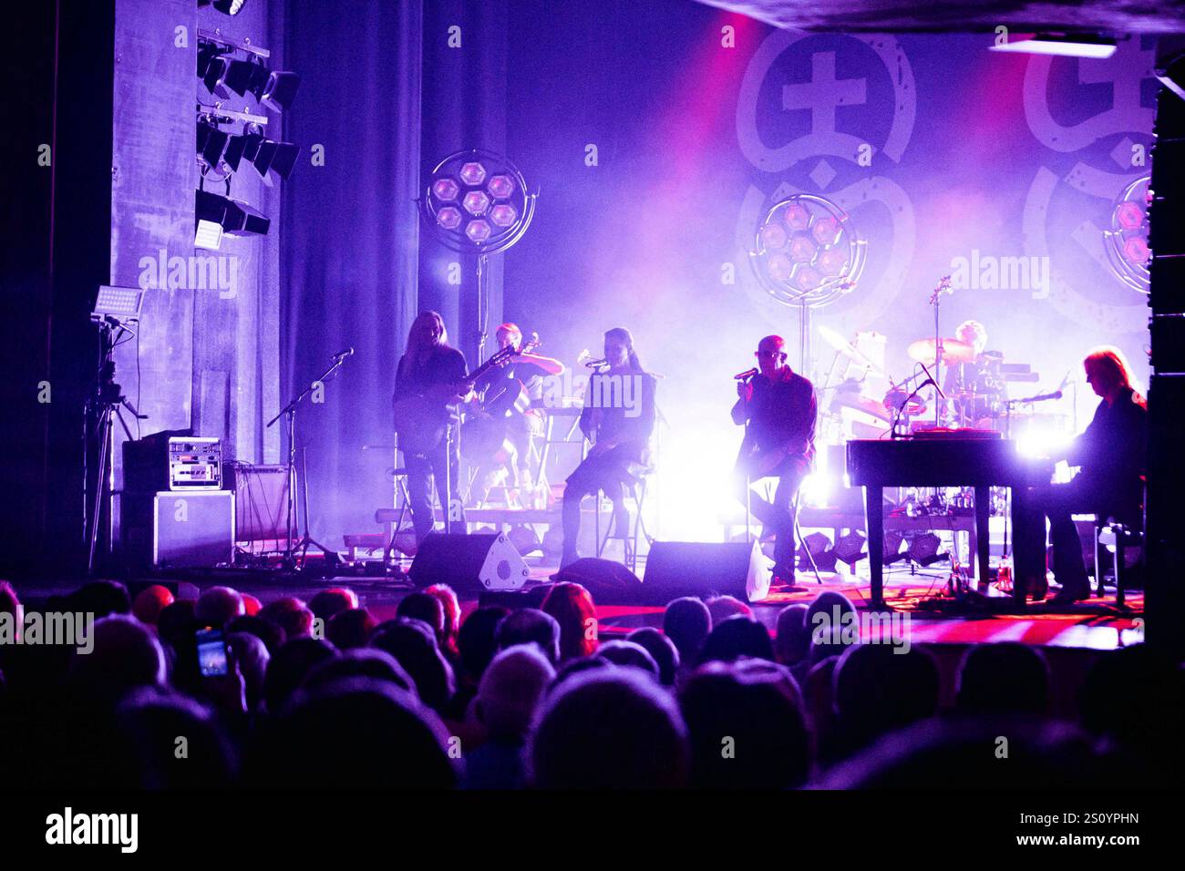 Silly live bei einem Konzert der elektroAkustik -Tour in der Neuen Oper ...