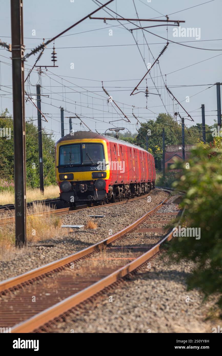 DB cargo operated Royal Mail class 325 postal trains on the west coast ...