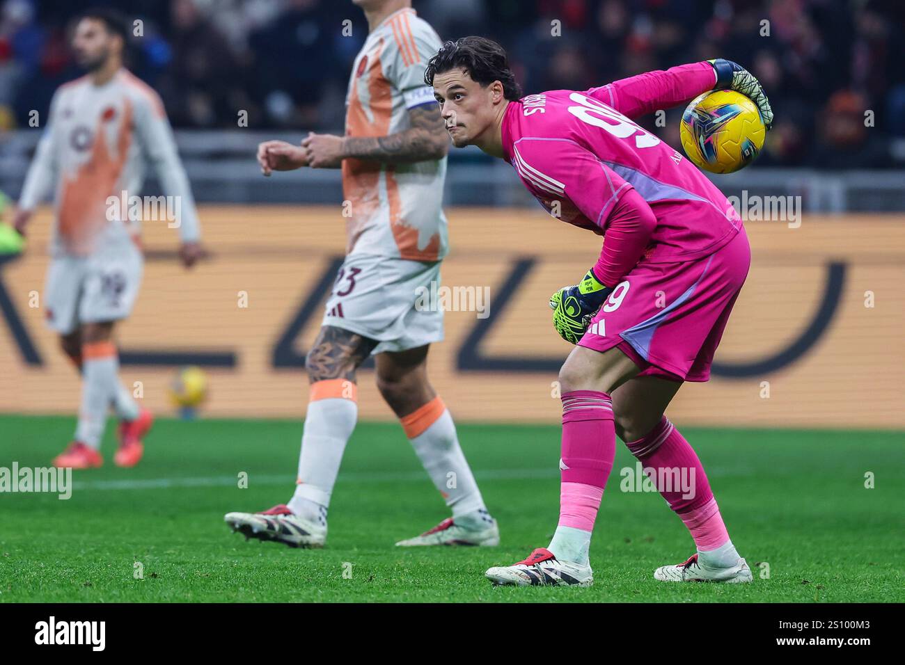 Milan, Italien. 29th Dec, 2024. Mile Svilar of AS Roma seen in action ...