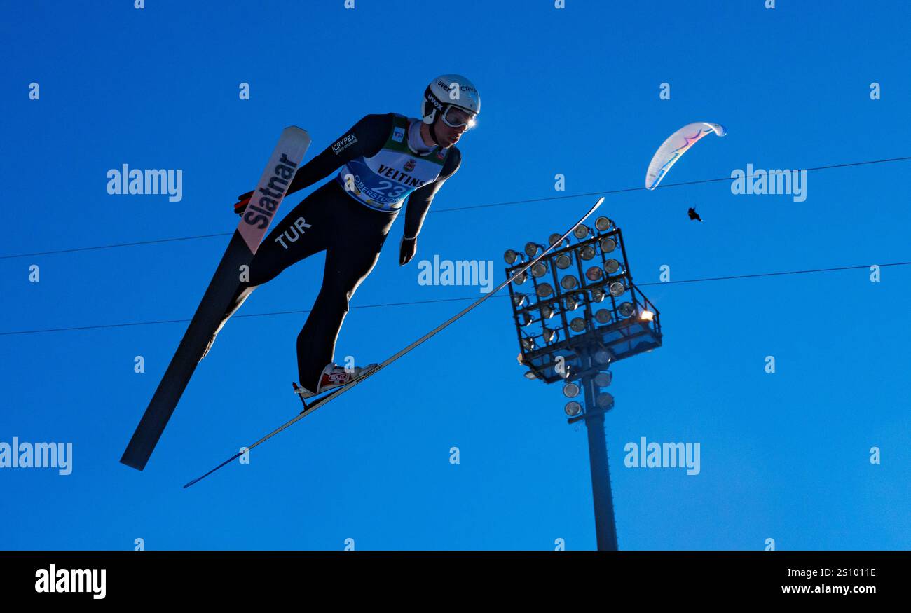 Ipcioglu fatih arda tur im flug hi-res stock photography and images - Alamy