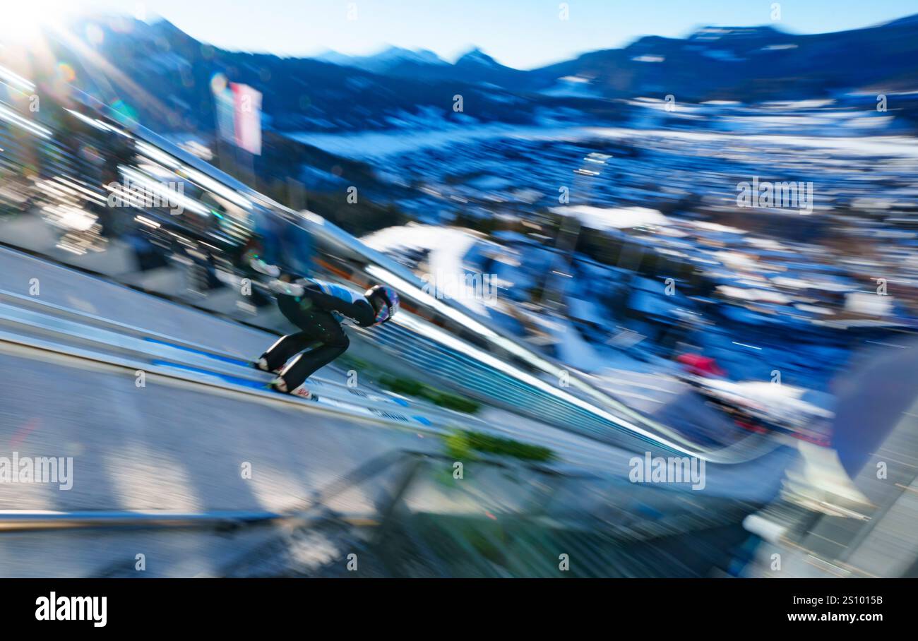 Simon ammann sui im flug hi-res stock photography and images - Alamy