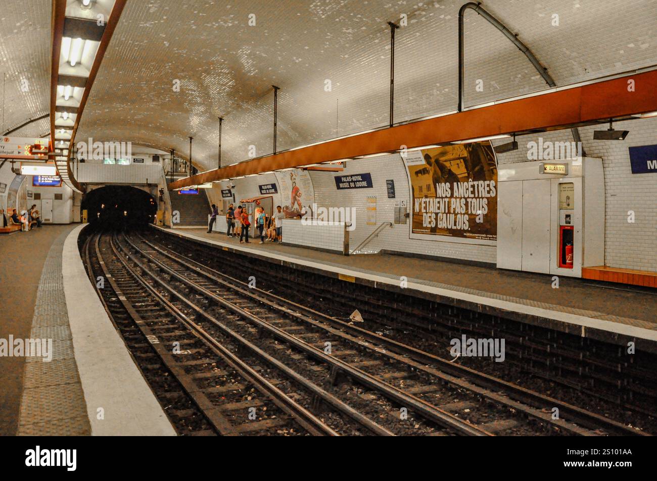 One of the symbols of the wonderful city of Paris: Palais Royal ...