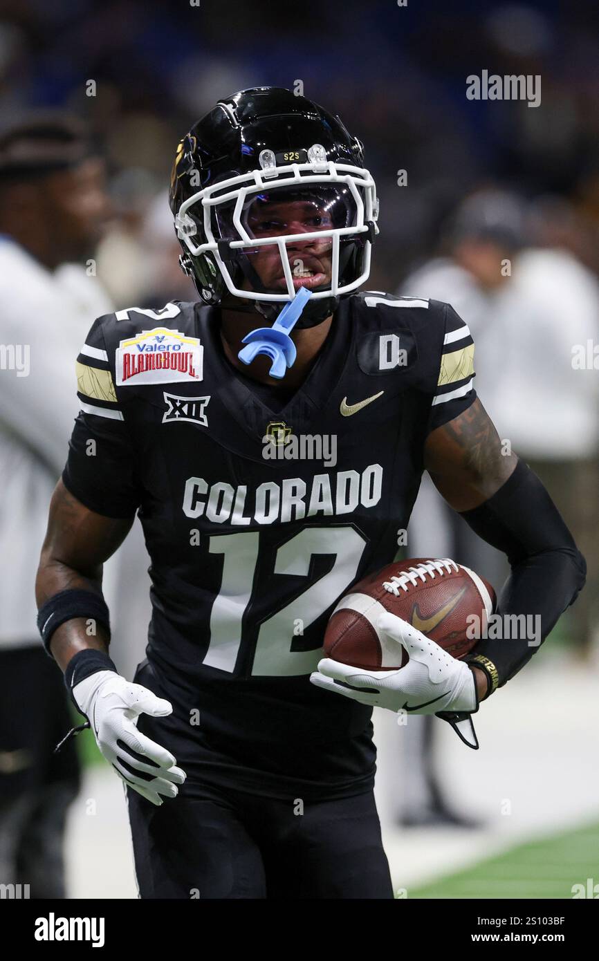 SAN ANTONIO, TX - DECEMBER 28: Colorado Buffaloes wide receiver Travis ...