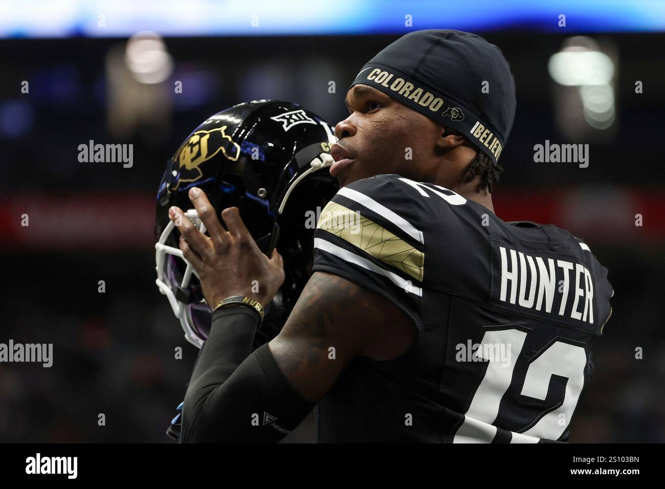 SAN ANTONIO, TX - DECEMBER 28: Colorado Buffaloes wide receiver Travis ...