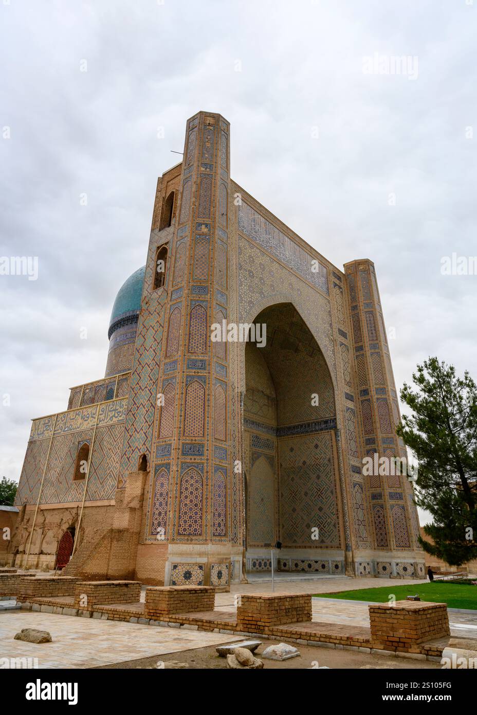 The entrance portal of the Bibi Khanum mosque decorated with majolica ...