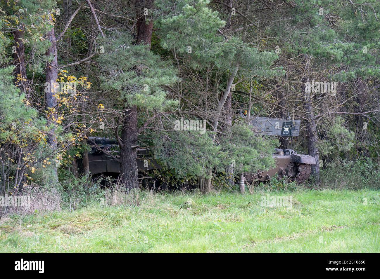 British army FV4034 Challenger 2 ii main battle tank camouflaged in ...