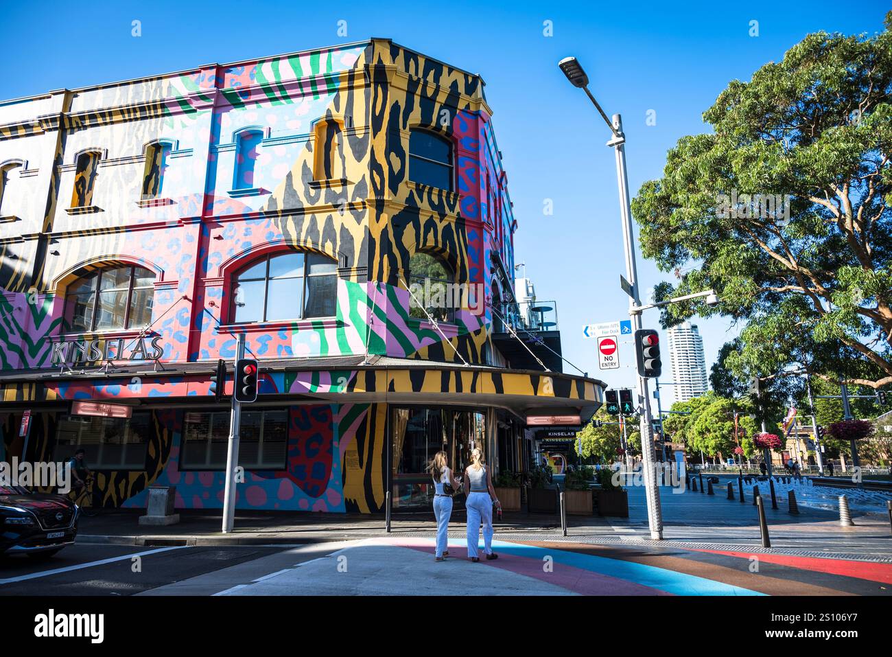 Kinselas Hotel, Art deco venue in a onetime funeral parlour, with high ceilings, a retro club ...