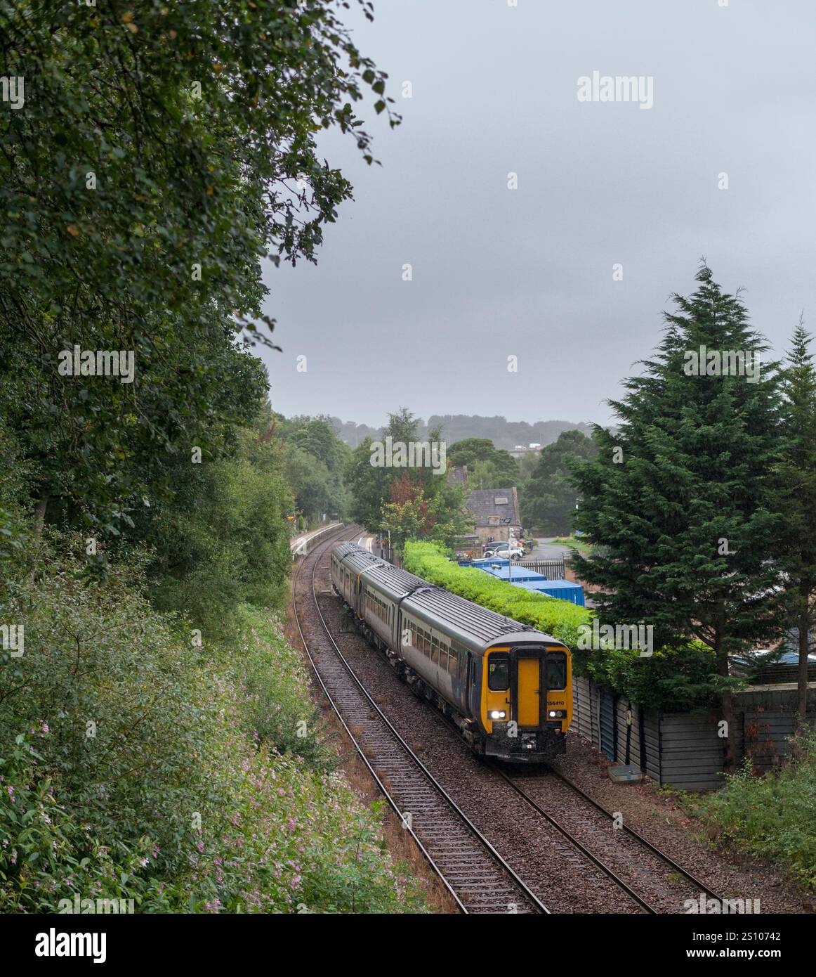 Northern Rail class 156 diesel sprinter train 156410 departing from ...