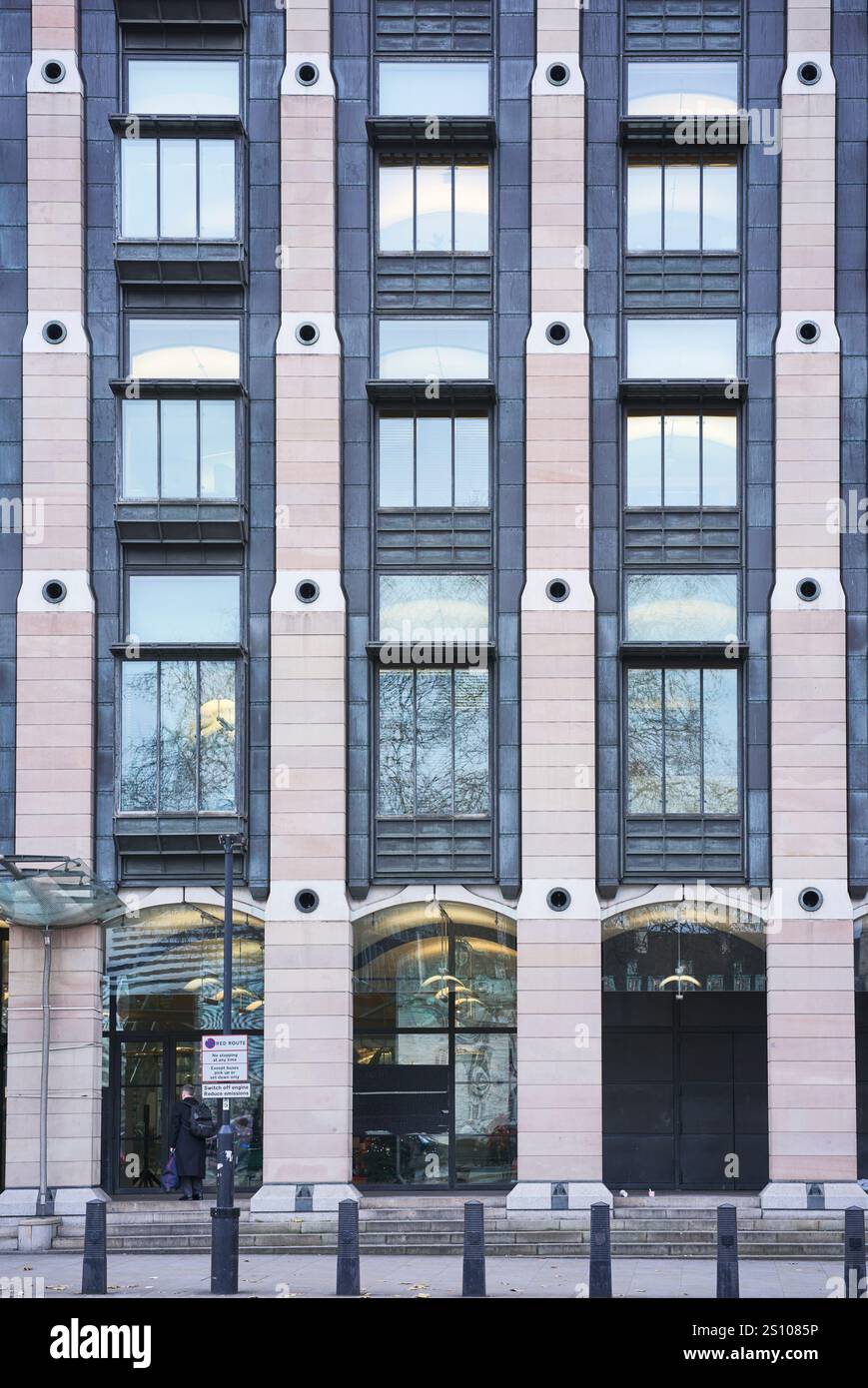 Portcullis House, offices and meeting rooms for mp's, House of Commons ...