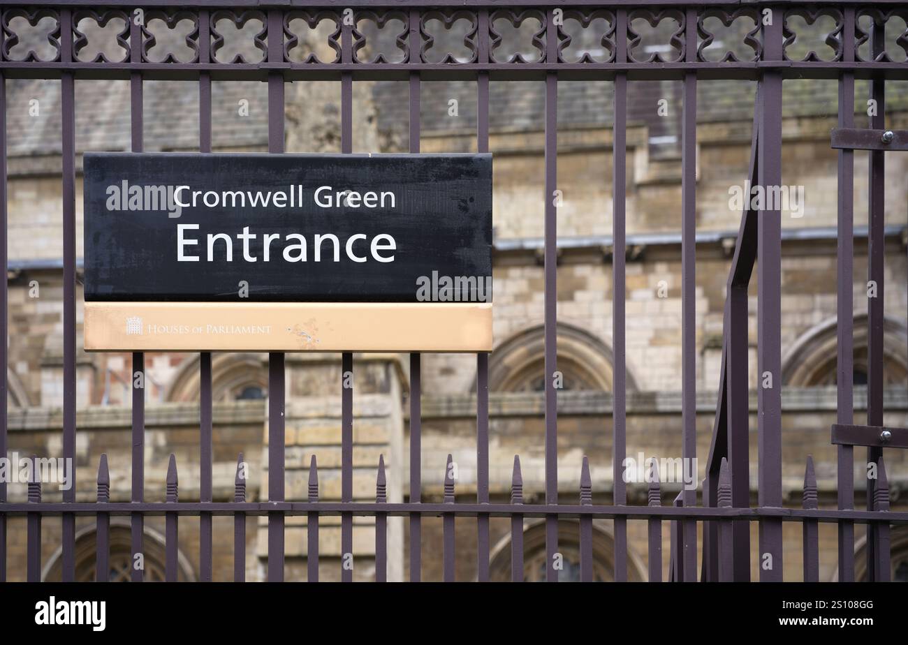 Cromwll Green entrance to House of Commons, Parliament building ...