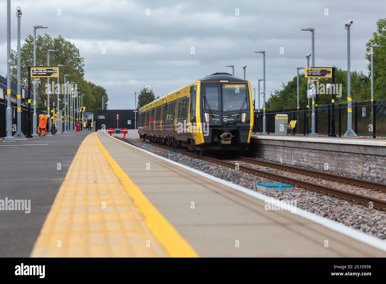 Merseyrail class 777 battery electric multiple unit 777150 at Headbolt ...
