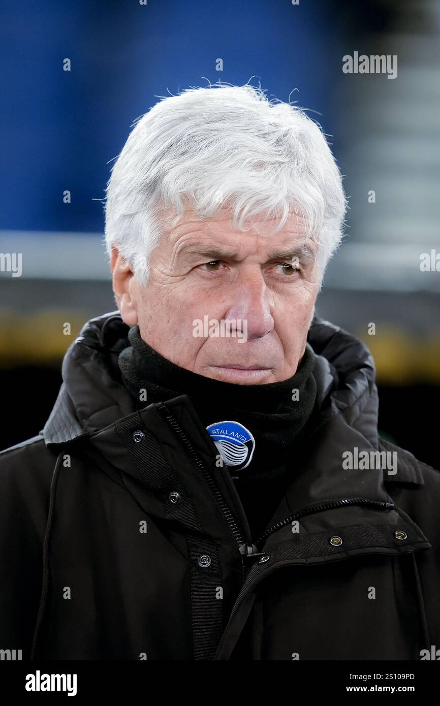 Gian Piero Gasperini Head Coach of Atalanta BC looks on during the ...