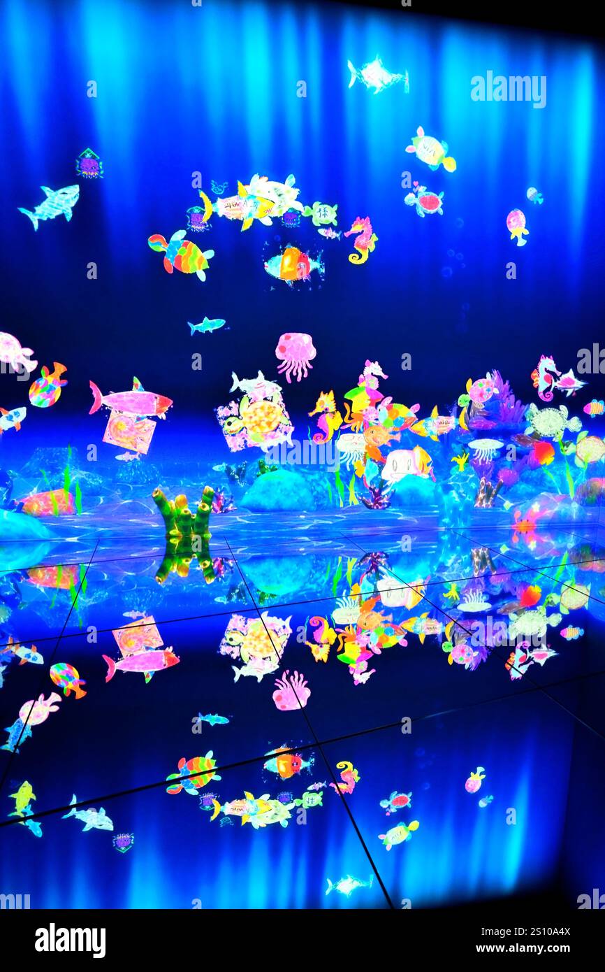 TeamLab Planets Tokyo Japan Stock Photo - Alamy