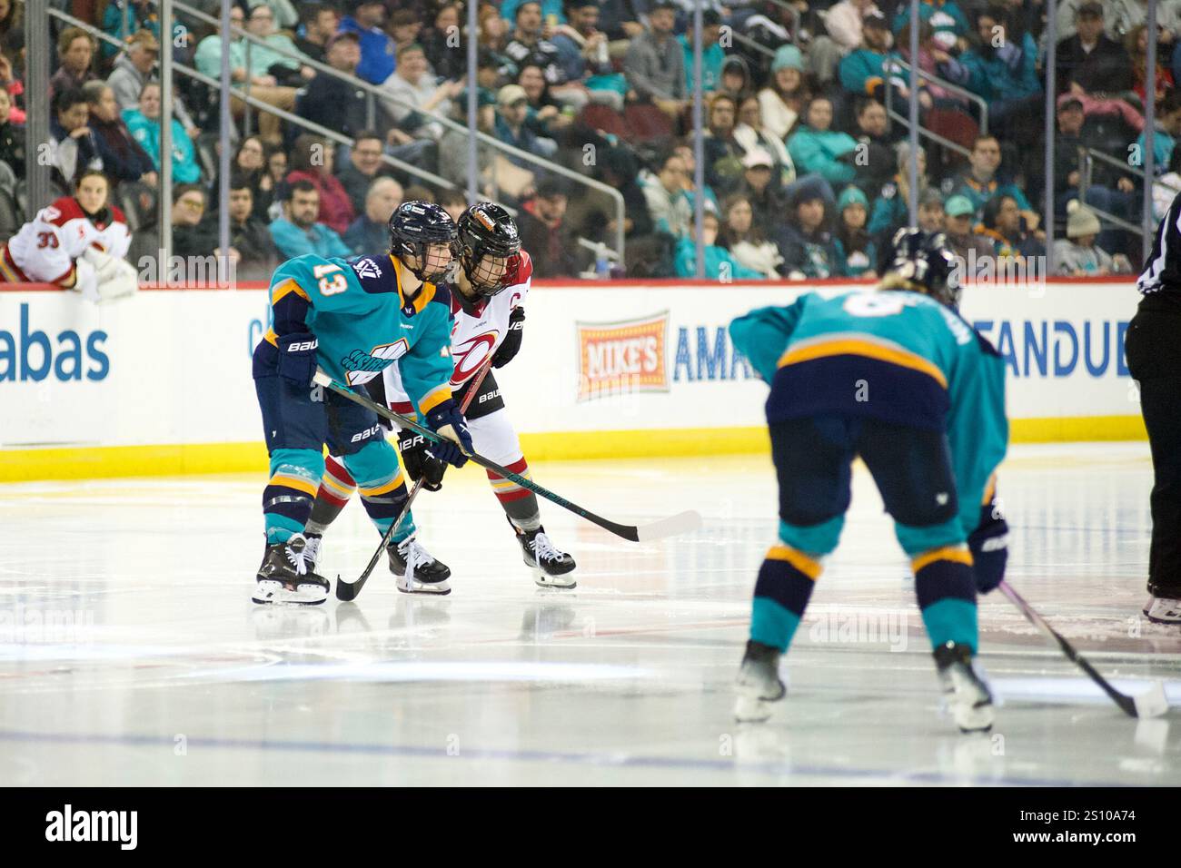 Newark, USA. 29th Dec, 2024. Elle Hartje (13) and Brianne Jenner (19 ...