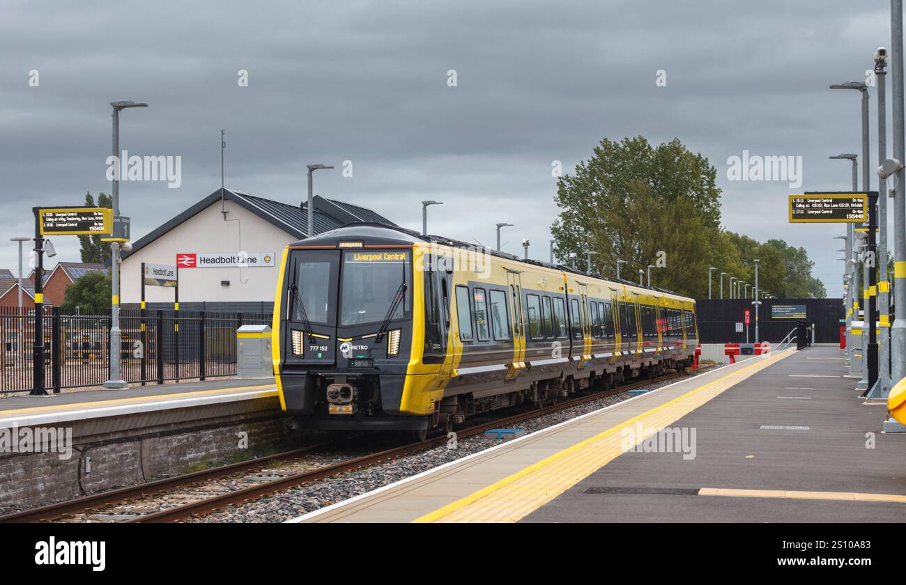 Merseyrail class 777 battery electric multiple unit 777152 at Headbolt ...