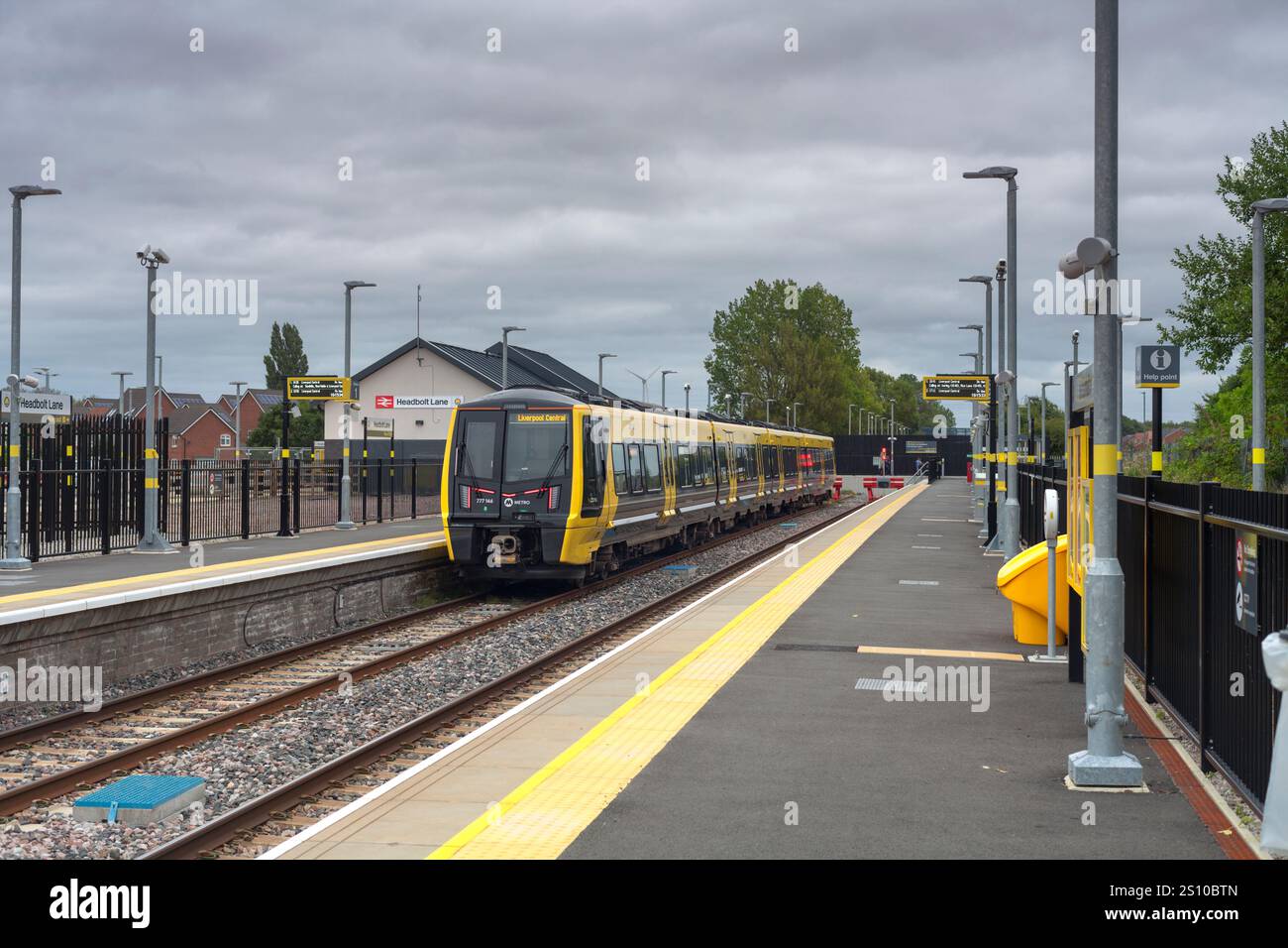 Merseyrail class 777 battery electric multiple unit 777146 at Headbolt ...
