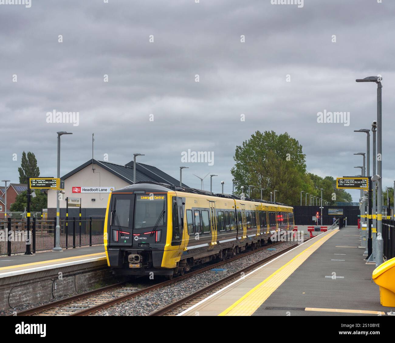 Merseyrail class 777 battery electric multiple unit 777146 at Headbolt ...