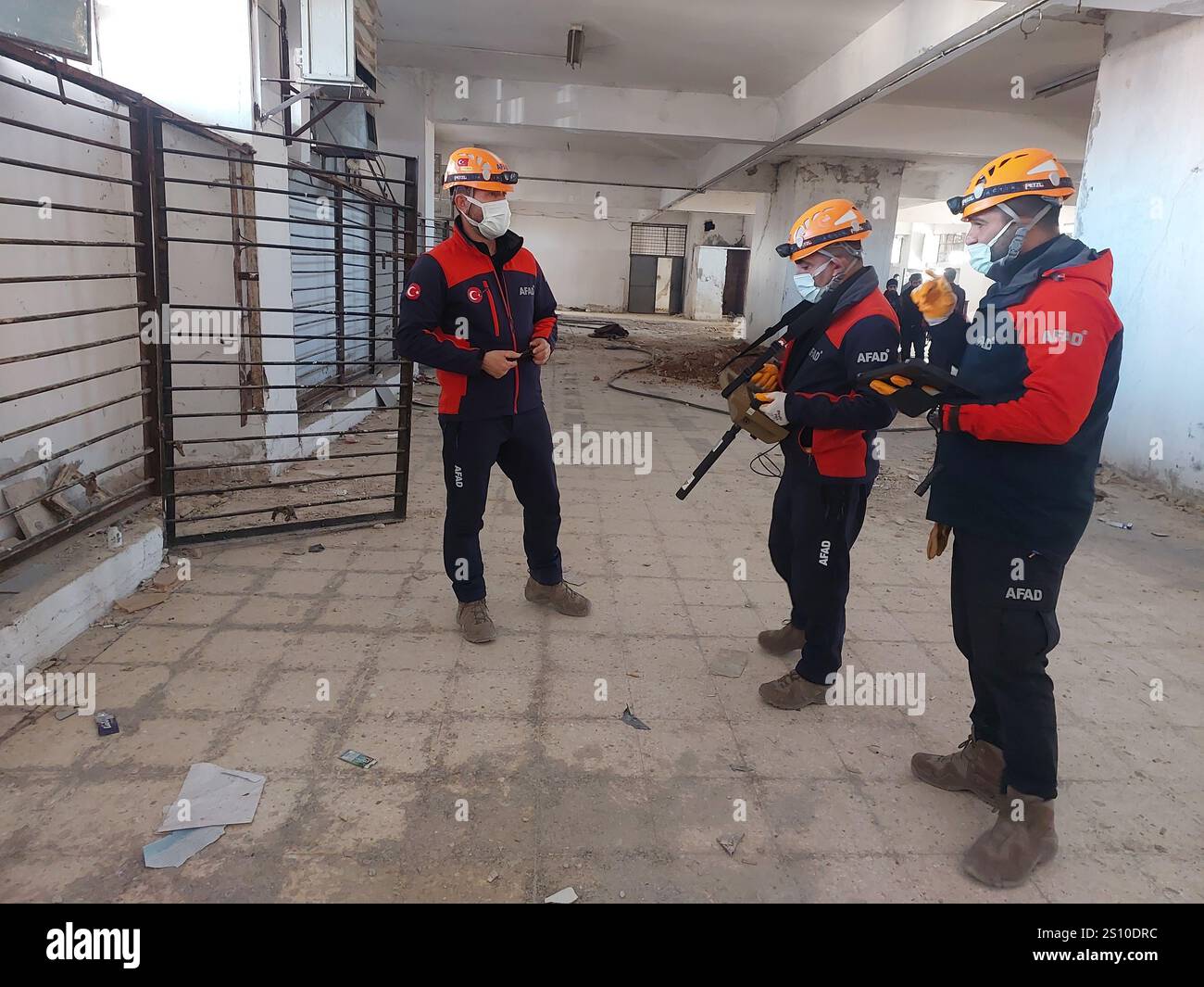 Sam, Suriye. 17th Dec, 2024. Turkey's AFAD Search & Rescue teams in ...