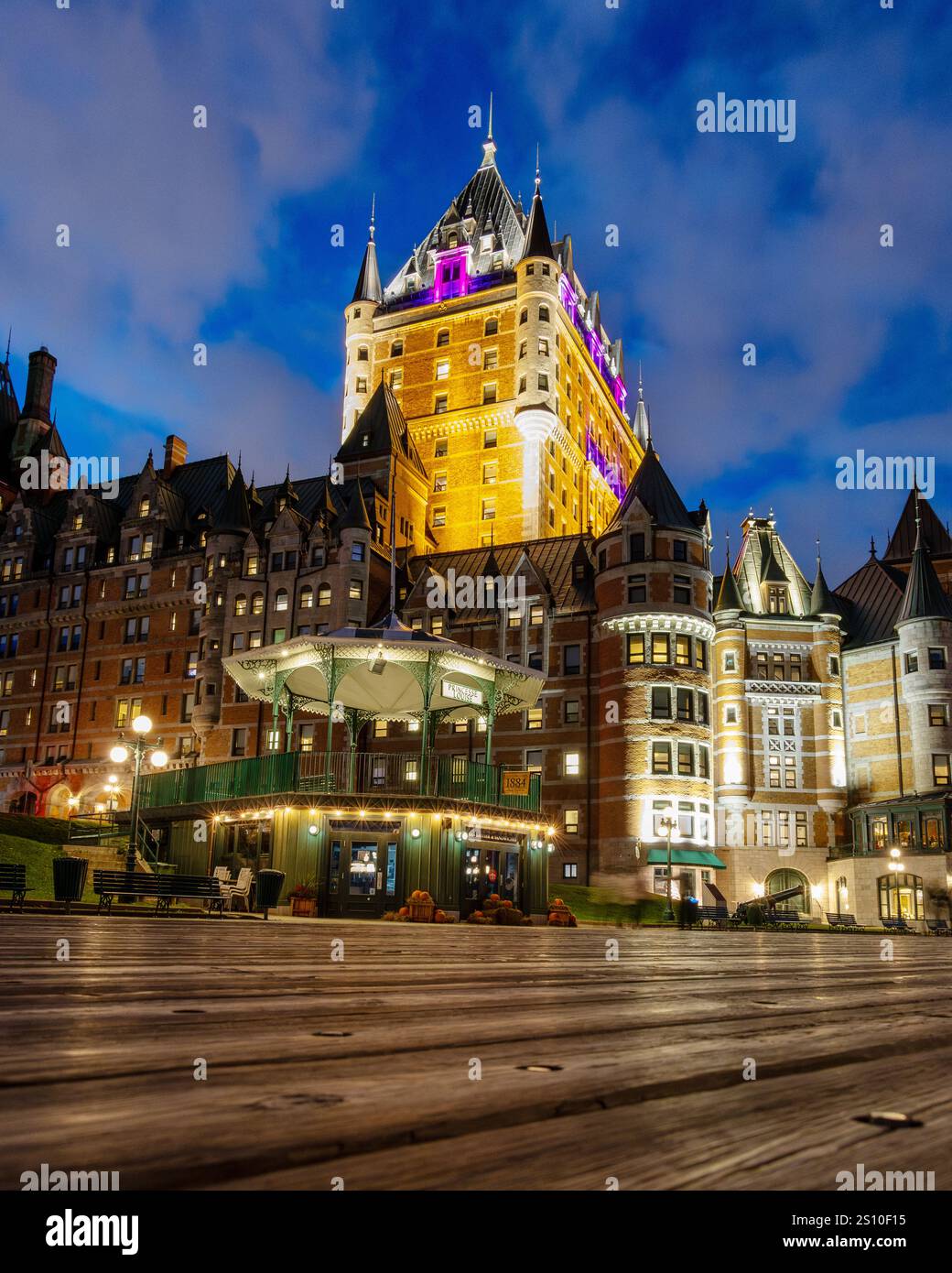 Dufferin terrace boardwalk hi-res stock photography and images - Alamy