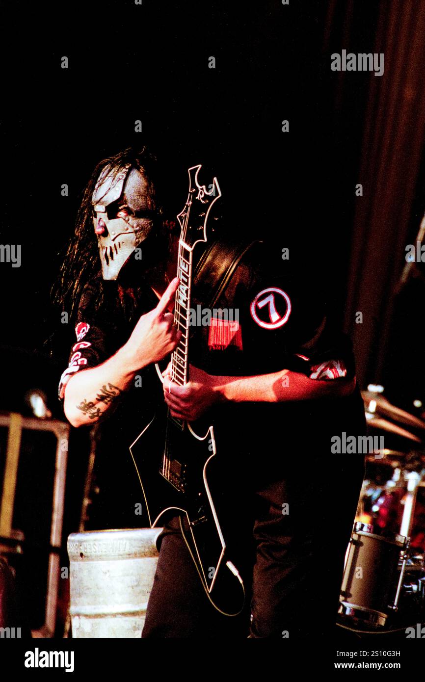 MICK THOMSON, SLIPKNOT, READING FESTIVAL, 2000: An early picture of ...