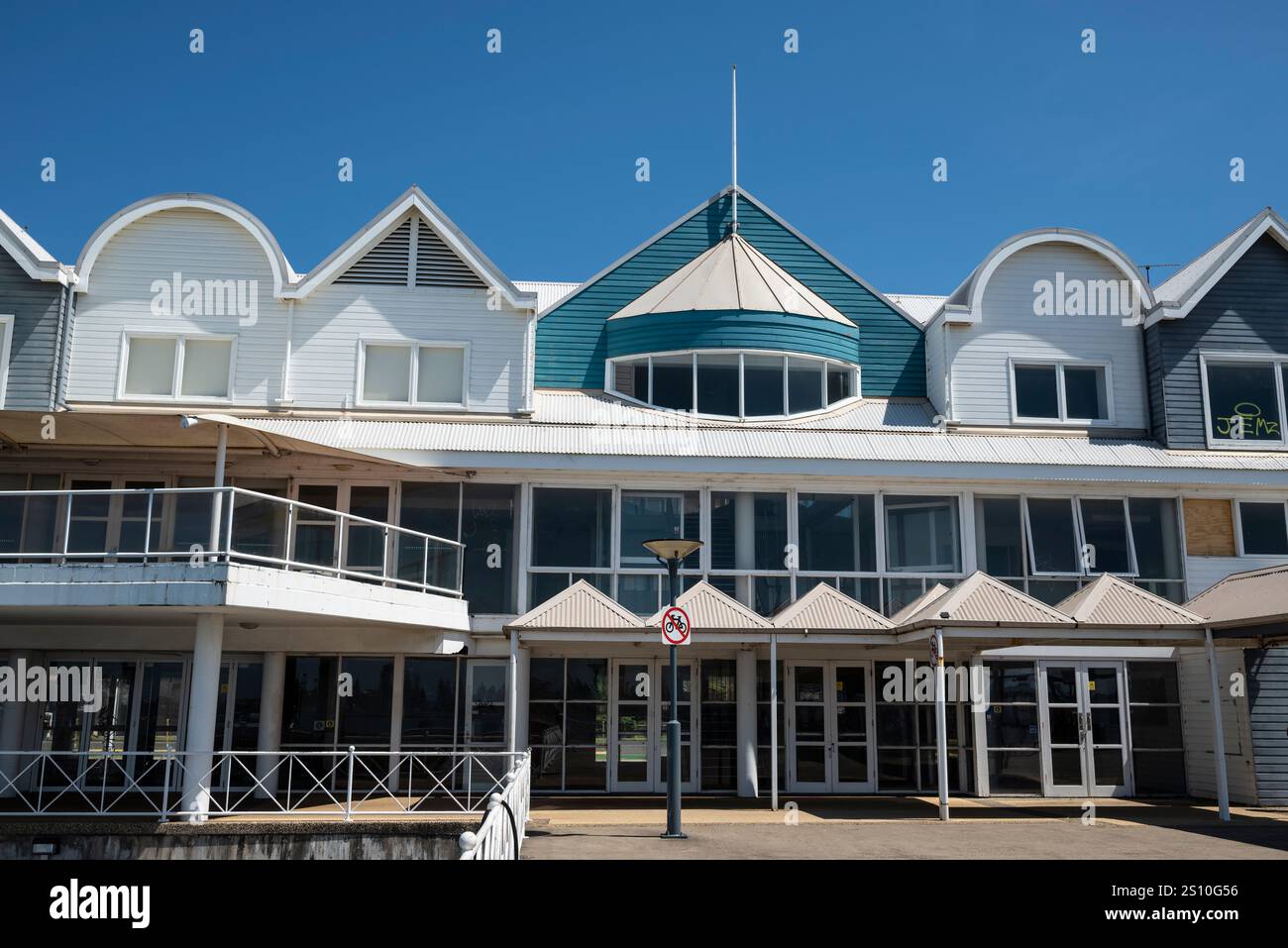 Queens Wharf, a multi-purpose venue with a cafe, pub, restaurant ...