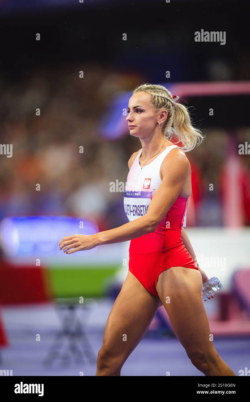 Justyna Święty-Ersetic participating in the 4X400 meters relay mixed at ...