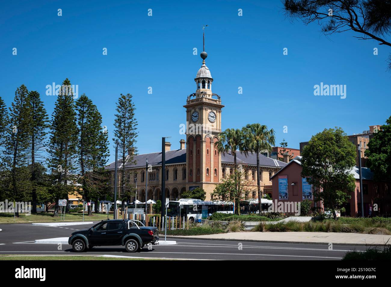 Customs House, also known as the Customs House Hotel, is a heritage ...
