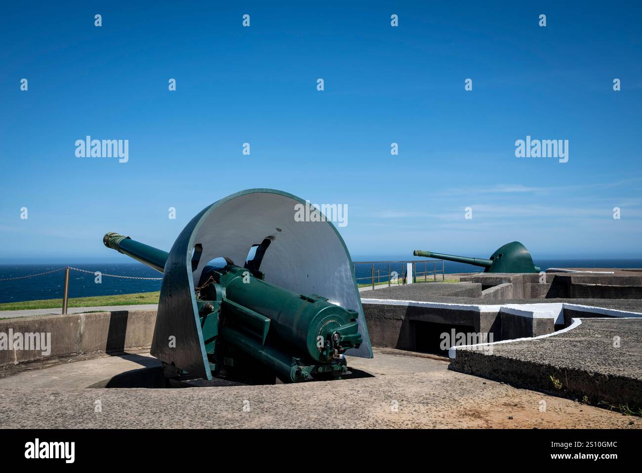 Cannon, Fort Scratchley, a former coastal defence installation, now a ...
