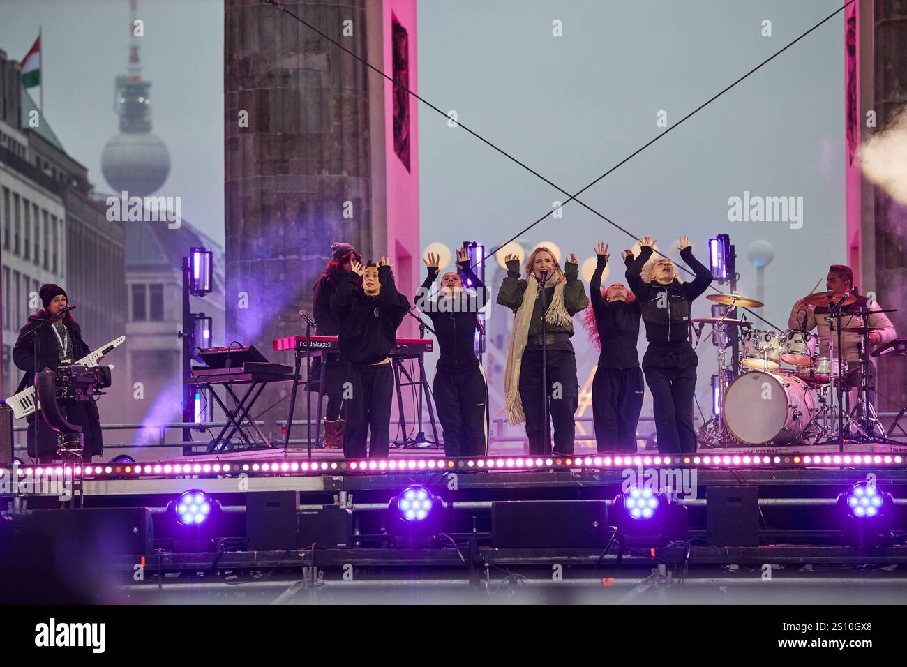 Berlin, Germany. 30th Dec, 2024. Singer Asdis (3rd from right) is on ...