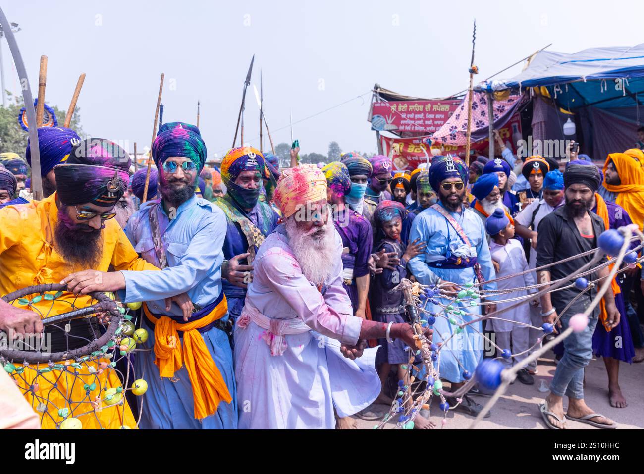 Group of sikh people (Nihang Sardar) during the celebration of Hola ...